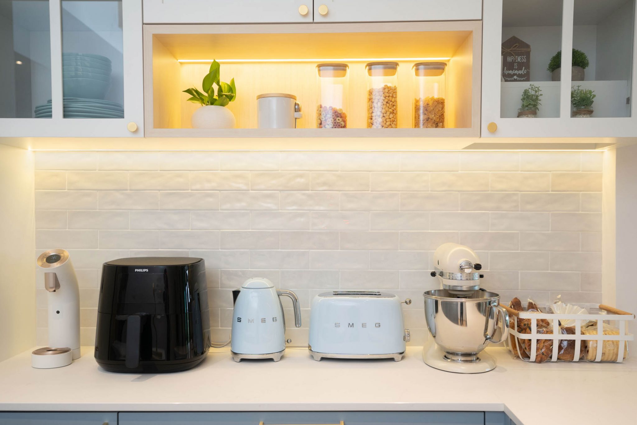 Kingford's Waterbay Condo Interior by Designer Leonard Chung+Yvette Hong